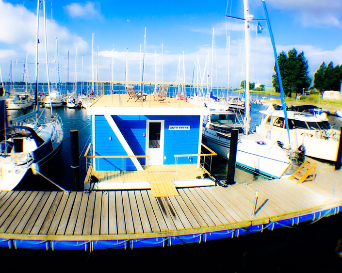 Ferienhaus Burgstaaken, Fehmarn Ferienhaus auf dem Wasser, Hausboot ...